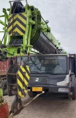 China ZTC251V562-1 Zoomlion Truck Crane 92m Lifting Height 62m Boom Length for sale
