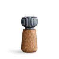China Custom Adjustable Pepper Mill Grinder 7 Inch Wooden Salt And Pepper Mills for sale
