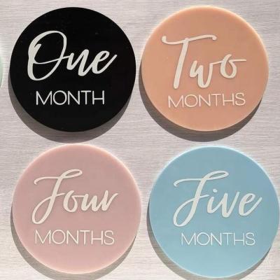 China 3D Recording  Wooden Milestone Disc Baby Birth Wooden Monthly Milestone Cards for sale