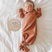 China Custom Wooden Baby Milestone Cards | 13 Double-Sided Hand-Crafted Circles with a Larger Disc | Baby Shower Gifts for sale