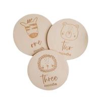 China Newborn Baby Shower Gift customized laser-cut cartoon animal monthly wooden baby milestone for sale