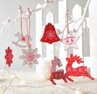 China Wholesale Christmas Wooden Hangtags Christmas Tree Pendants Various Shapes Of Wood Chips Wooden Craft Decoration for sale