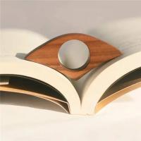 China High quality gift for readers wooden thumb pages clip reading card pages to keep books open for sale