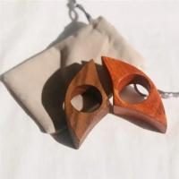 China High quality gift for readers wooden thumb pages clip reading card pages to keep books open for sale