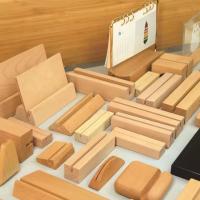 China Assorted Wooden Calendar Base Photo Base Trading Card Stand Wooden Menu Card Holder Wooden Base for sale