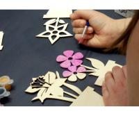 China Unfinished Cutting Nordic Style Wood Flower Shapes Ornaments Craft Easter Wood Desktop Decorations for sale