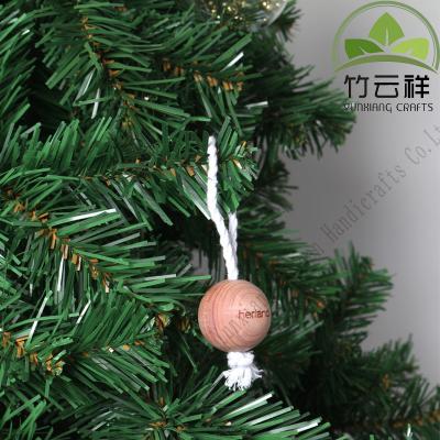 China Solid Wood Christmas Decoration Beads Wall Hanging Eco-friendly for sale