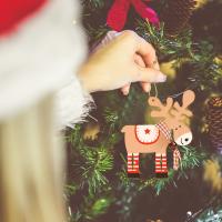 China New Christmas style small decorations atmosphere pendant High quality wooden materials for sale