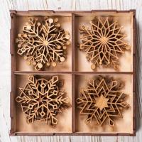 China Personalized christmas ornaments Wooden snowflakes Set of 16 snowlakes Snowflake ornament for sale