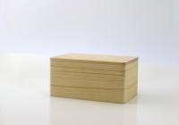 China 32 Holes Recyclable Aromatherapy Oil Storage Box Pine Wood Laser Engrave Gift Packing Box for sale