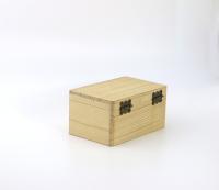 China 32 Holes Recyclable Aromatherapy Oil Storage Box Pine Wood Laser Engrave Gift Packing Box for sale