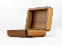 China Natural Acacia Wood Soap Holder Wooden Soap Saver Wood Soap Tray for Bathroom Shower Travel for sale