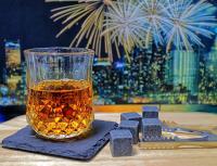 China Luxury Wooden Cocktail Box Kit Thanksgiving Whiskey Glass And Stone Set for sale