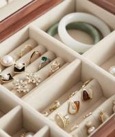 China Wooden jewelry box storage box Small exquisite high-grade necklace earrings ring portable jewelry box for sale