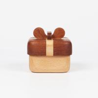 China Wooden box with lid  ring box Wedding diamond ring jewelry gift box for sale