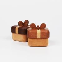 China Wooden box with lid  ring box Wedding diamond ring jewelry gift box for sale