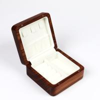 China luxury Wooden box with lid  ring  jewelry box Wedding diamond ring gift box for sale