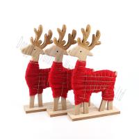 China Handmade Yarn-Wrapped Wooden Christmas Ornaments Tree Reindeer Decor for sale