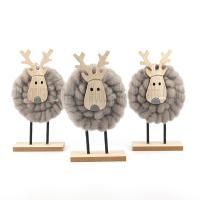 China Handmade Yarn-Wrapped Wooden Christmas Ornaments Tree Reindeer Decor for sale
