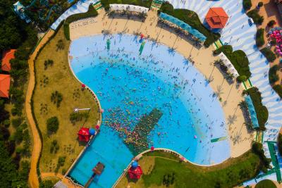 China Commercial Tsunami Wave Pool Machine 2.0-3.0m Wave Height Anti-UV Steel Construction for Water Parks for sale