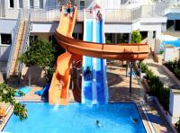 China Rainbow Racing Curved Water Slide Combo 4.0m Height 180 Guests/Hour CE RoHS Certified Fiberglass Construction for sale