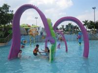 China CE 2.5m Height Fiberglass Ribbon Water Spray Arch with 1.5kW Pump and 12 m³/hour Flow Rate for sale