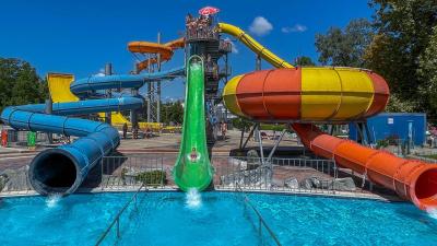 China OEM Outdoor Water Park Fiberglass Water Slide For children 1 Person for sale