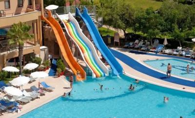 China OEM Outdoor Multi Fiberglass Slide Set for Water Amusement Park Playground for sale