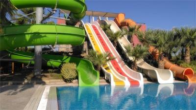 China 10mm Thickness Fiberglass Water Park Slide For Kids Play for sale