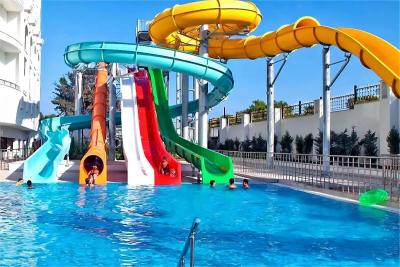China 18.5 Kw Water Park Slide Play Amusement Rides Fiberglass Slide Outdoor For Kids for sale