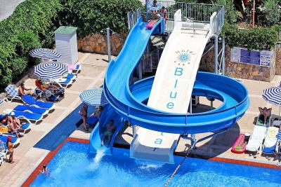 China 2024 Water Amusement Park Home Use Play Rides Water Slides for sale