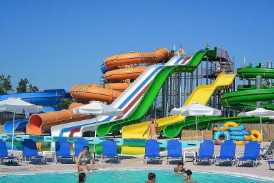 China OEM Water Park Playground Pool Fiberglass Water Slide For Children for sale