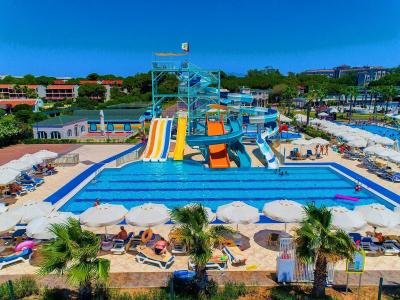 China OEM Guangzhou Water Amusement Park Aqua Park Supplies Games Ride Spiral Slide For Swimming Pool for sale