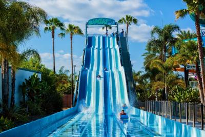China Aqua Park Swimming Pool Custom Games Multiple Fiberglass Water Slide for Adults for sale