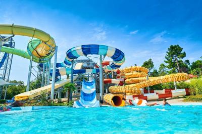China Water Park Games Equipment Fiberglass Water Slide For Children for sale