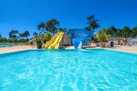 China Water Park Child Play Equipment Fiberglass Slide For Swimming Pool Height 5-12 m for sale