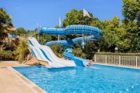China Commercial Water Park Amusement Equipment Fiberglass Slide 1 Person for sale
