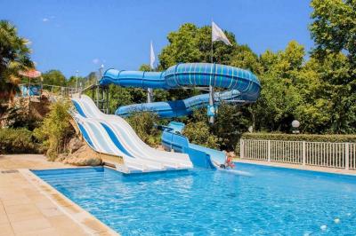 China Commercial Water Park Amusement Equipment Fiberglass Slide 1 Person for sale