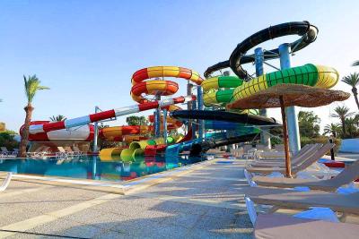 China OEM Aqua Park Water Fun Game Equipment Fiberglass Water Slide For Swimming Pool for sale