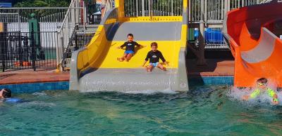 China Home Above Swimming Pool Fiberglass Water Slide For Kids Water Game Play for sale