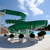 China Fiberglass Water Slide with 12 Years Usage Period 1 Year Guarantee and 3D Rendering Design for Swimming Pools and Aqua Parks for sale