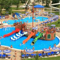 China Pirate Ship Water Slide with 15 Years Service Life One Year Warranty and Hot Dipped Galvanized Steel Structure for sale