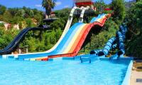 China Customized Size Fiberglass Water Park Slide with 6-8mm Thickness and Over 10 Years Service Life for sale