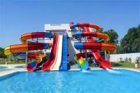 China Durable 6-8mm Thickness Fiberglass Water Park Slide with Over 10 Years Service Life and Customized Size for sale