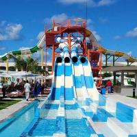 China Outdoor Fiberglass Water Park Slide with 6-8mm Thickness Customized Size and Over 10 Years Service Life for sale