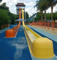 China Customized Size 6-8mm Thickness Fiberglass Water Park Slide with Over 10 Years Service Life for Outdoor Use for sale