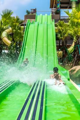 China High-Speed Racing Rainbow Fiberglass Slide for Commercial Water Parks with 30-60 Days Delivery for sale
