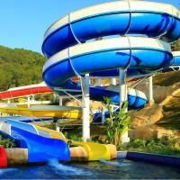 China Customized Fiberglass Water Slide Combination 8-10mm Thick For Commercial Water Park Swimming Pool One Year Warranty for sale