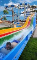 China Curved Rainbow Racing Slide 3-Lane Racing Fiberglass 6-8mm For Commercial Water Parks Swimming Pools All Ages for sale