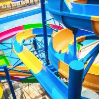 China Large Fiberglass Spiral Water Slide For Water Park 6-8mm Thickness Commercial Equipment With 1 Year Warranty for sale